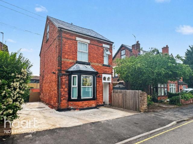 3 bedroom detached house for sale