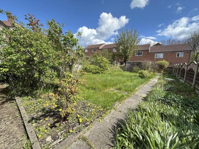 3 bedroom detached house for sale in 23 Raleigh Road Heeley Sheffield S2 3AZ, S2