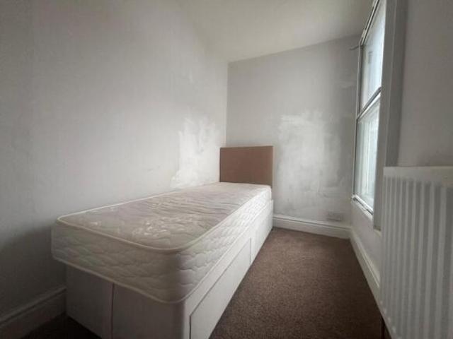 3 bedroom detached house for sale in 463 Hartshill Road, Stoke on Trent, Staffordshire, ST4 6AA, ST4