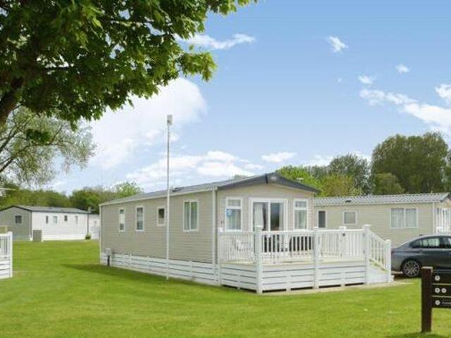 3 Bedroom Detached House For Sale In Cotswold Hoburne