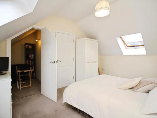 3 bedroom detached house for sale in Courtyard Close, Syston, LE7