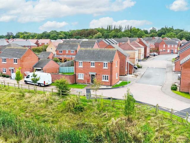 3 bedroom detached house for sale in Cowslip Lane, Thurnby, Leicester, LE7