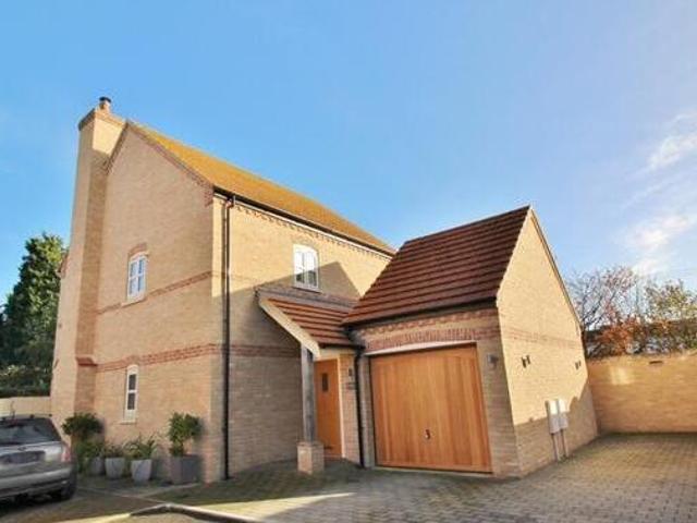 3 Bedroom Detached House For Sale In Coates