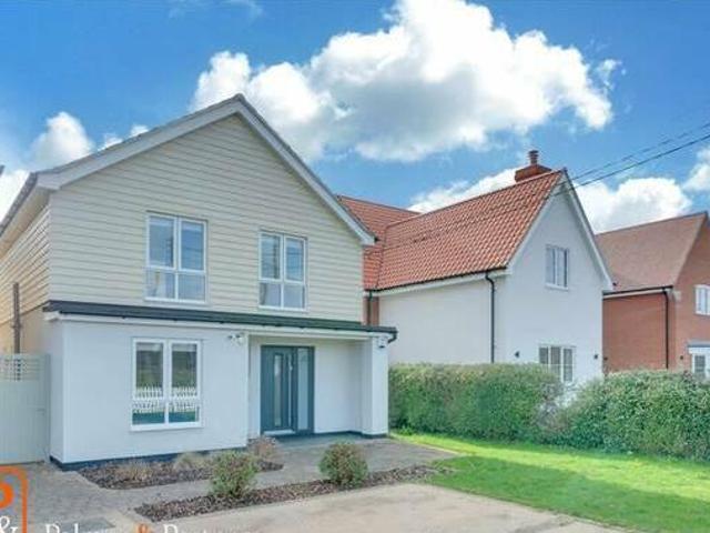 3 bedroom detached house for sale in Colchester Road West Bergholt Colchester Essex CO6