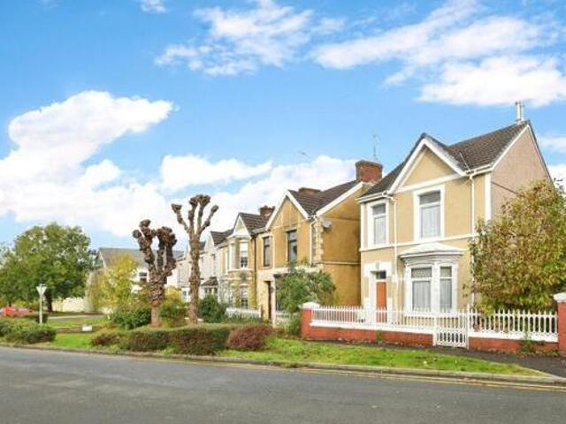 3 Bedroom Detached House For Sale In College Square, Llanelli