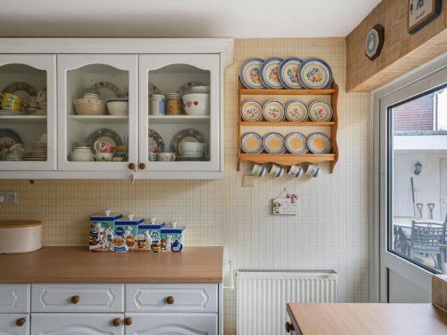 3 bedroom detached house for sale in Collingwood Crescent, Boxgrove, GU1