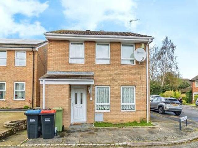 3 Bedroom Detached House For Sale In Conniburrow, Milton Keynes