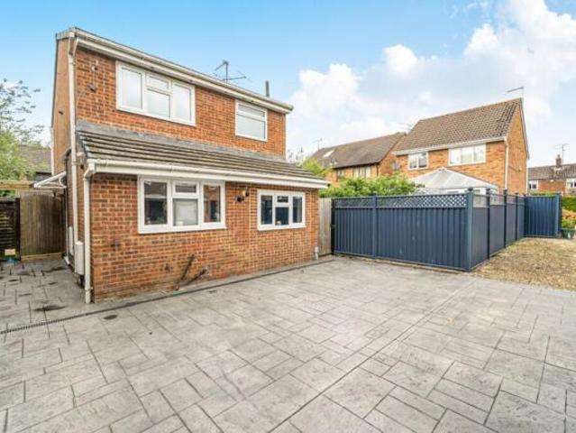 3 bedroom detached house for sale in Constable Road, Stratton St Margaret, Swindon, SN2