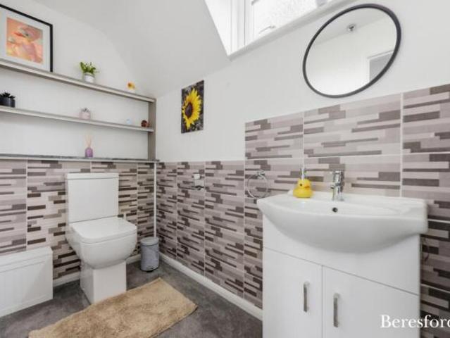 3 bedroom detached house for sale in Coombe Rise, Shenfield, CM15