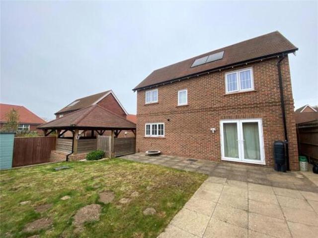 3 bedroom detached house for sale in Corbel Rise, Chineham, Basingstoke, Hampshire, RG24