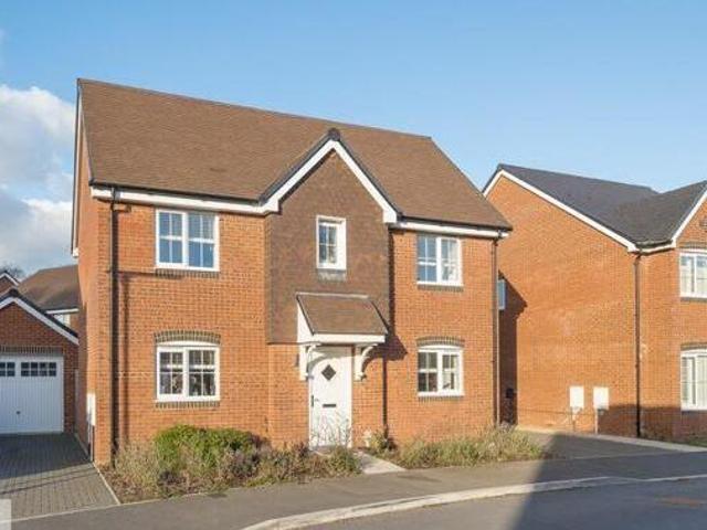 3 Bedroom Detached House For Sale In Corfe Mullen