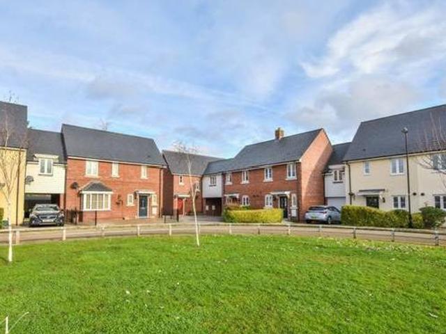 3 bedroom detached house for sale in Corunna Drive Colchester CO2