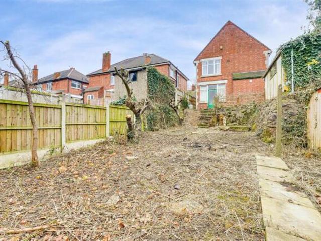3 bedroom detached house for sale in Costock Avenue, Nottingham, NG5