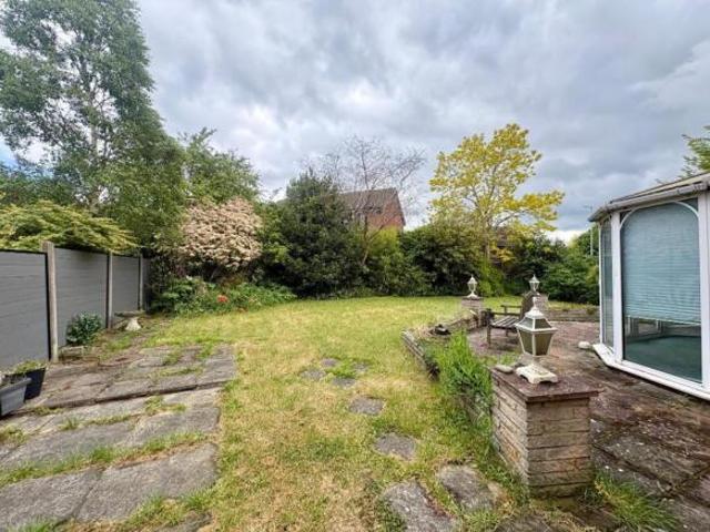 3 bedroom detached house for sale in Catesby Green, Luton, LU3