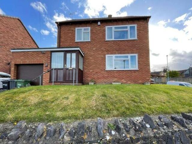 3 Bedroom Detached House For Sale In Cam