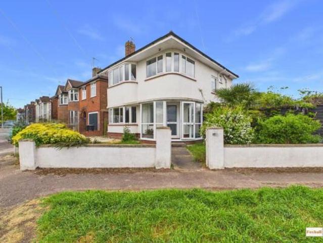 3 bedroom detached house for sale in Camberley Road, Ipswich, IP4
