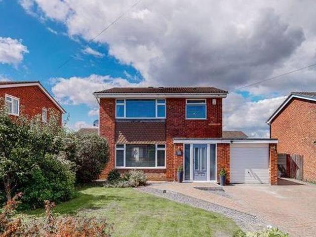 3 bedroom detached house for sale in Canterbury Drive Lincoln LN4