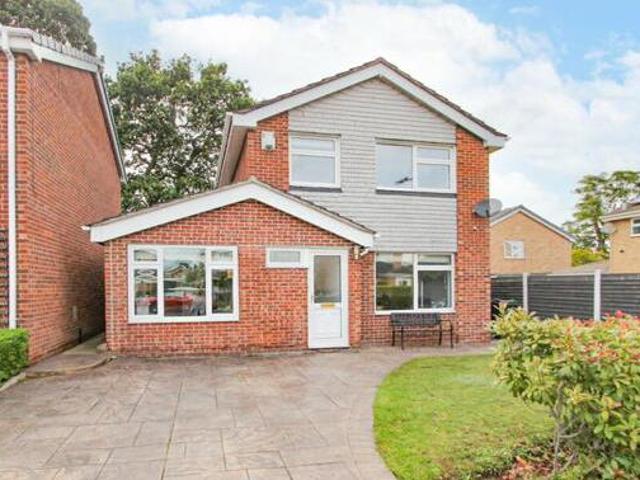 3 Bedroom Detached House For Sale In Cantley, Doncaster