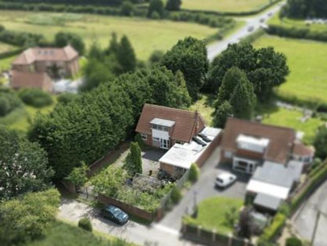 3 Bedroom Detached House For Sale In Carburton