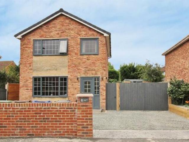3 Bedroom Detached House For Sale In Carlton