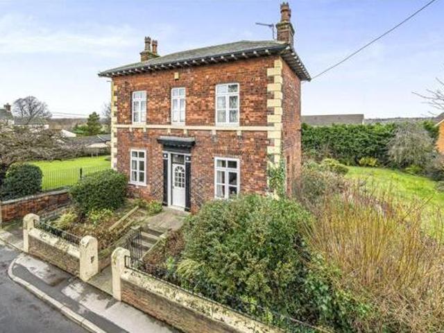 3 Bedroom Detached House For Sale In Carlton, Wakefield