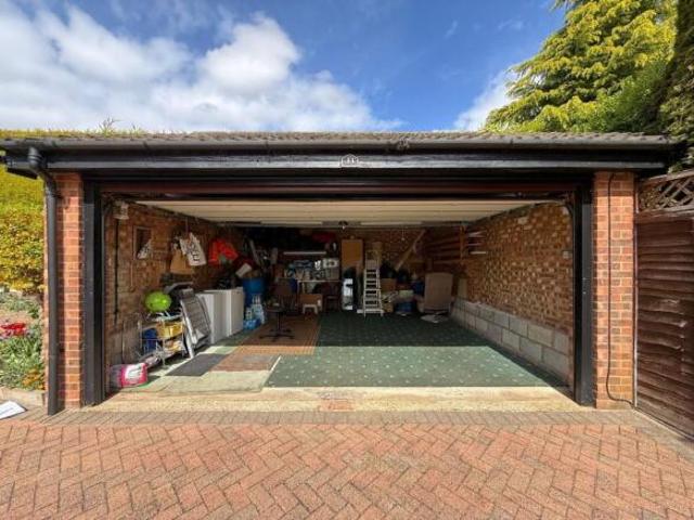 3 bedroom detached house for sale in Carnegie Gardens, Luton, LU3