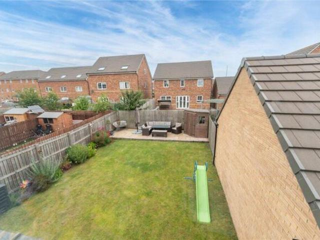 3 bedroom detached house for sale in Carson Grove, Morley, Leeds, West Yorkshire, LS27