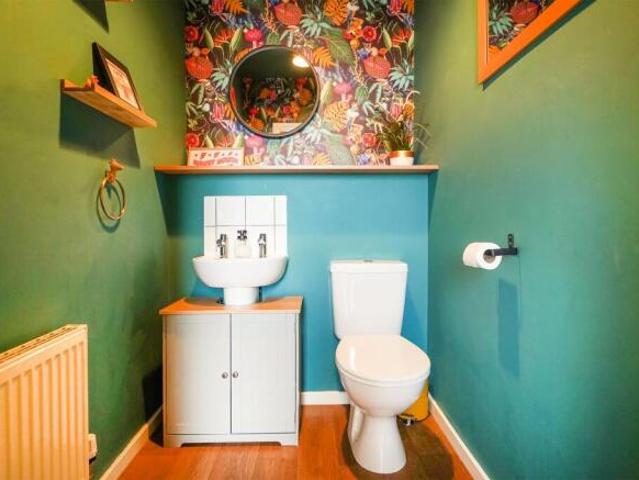 3 bedroom detached house for sale in Castle Croft Drive, Sheffield, S2