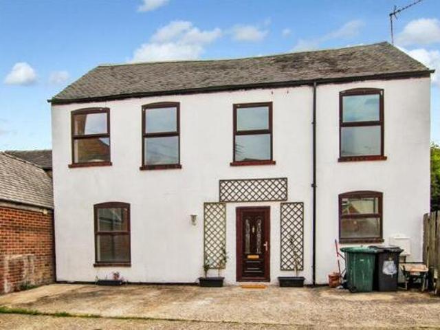3 Bedroom Detached House For Sale In Castle Gresley