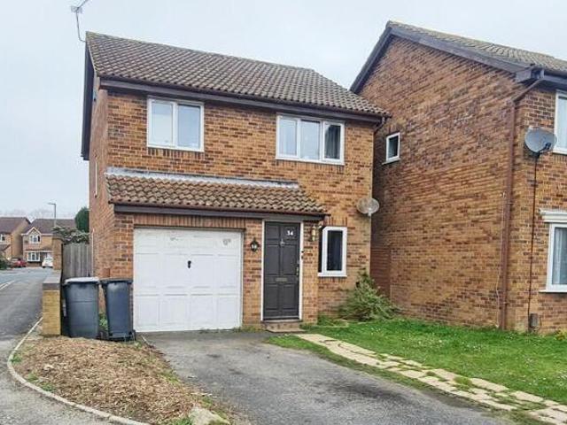 3 Bedroom Detached House For Sale In Castledean, Bournemouth