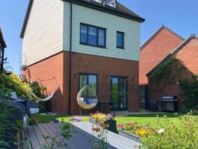3 Bedroom Detached House For Sale In Castleford