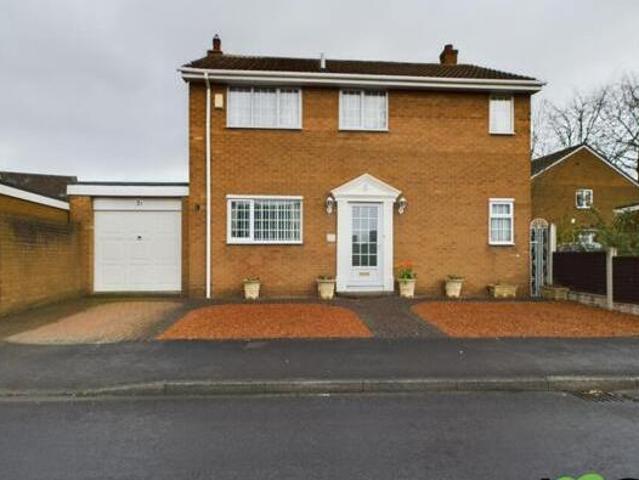 3 Bedroom Detached House For Sale In Castleford, West Yorkshire