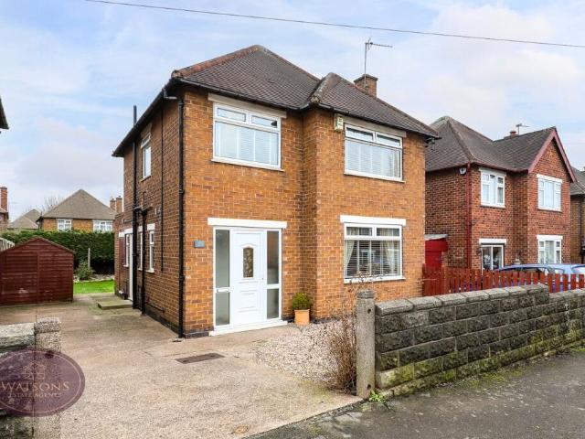 3 bedroom detached house for sale in Cedarland Crescent, Nuthall, Nottingham, NG16