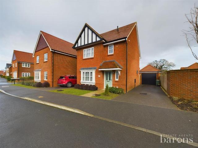 3 bedroom detached house for sale in Church Acre, Oakley, Basingstoke, RG23