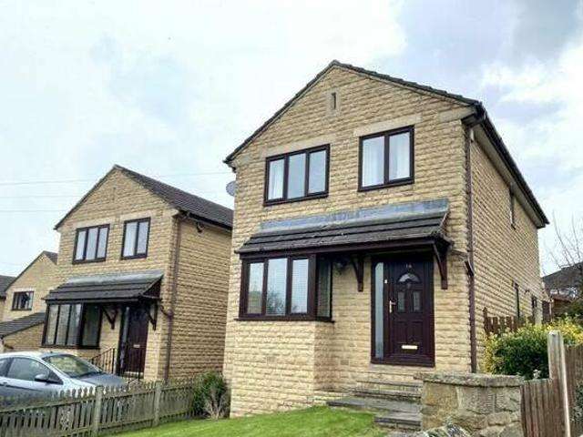 3 bedroom detached house for sale in Church Lane Gomersal Cleckheaton BD19