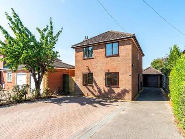 3 bedroom detached house for sale in Church Road Warsash SO31