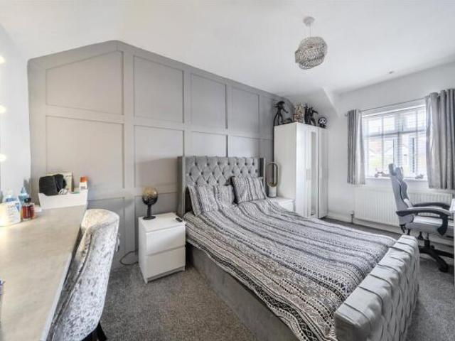 3 bedroom detached house for sale in Church Walk North, Swindon, SN25