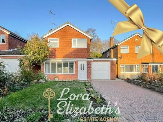 3 bedroom detached house for sale in Churchfield Drive Rainworth NG21