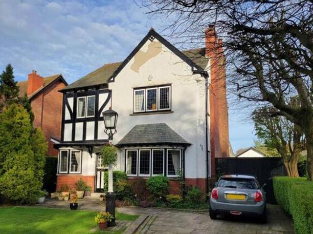 3 Bedroom Detached House For Sale In Churchtown, Southport