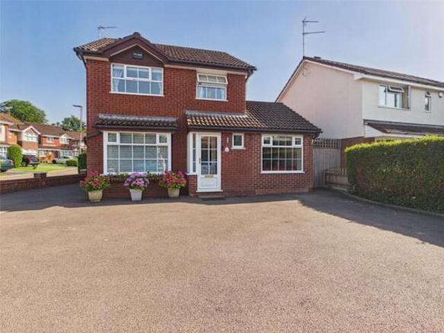 3 bedroom detached house for sale in Churchview Drive, Barnwood, Gloucester, Gloucestershire, GL4