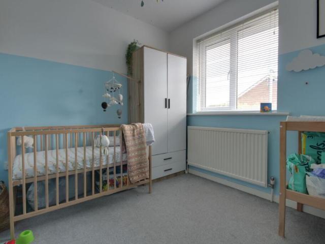 4 bedroom detached house for sale in Chaffinch Close, Worthing, BN13