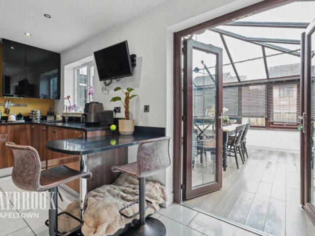 3 bedroom detached house for sale in Chambers Valley Road, Chapeltown, S35
