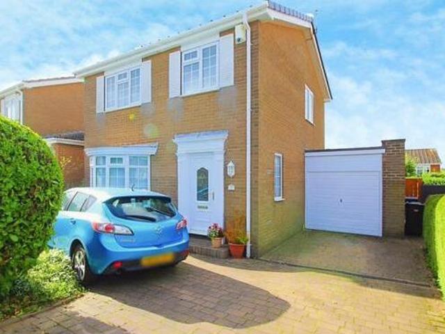 3 Bedroom Detached House For Sale In Chapel Park, Newcastle Upon Tyne