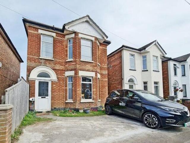 3 Bedroom Detached House For Sale In Charminster, Bournemouth