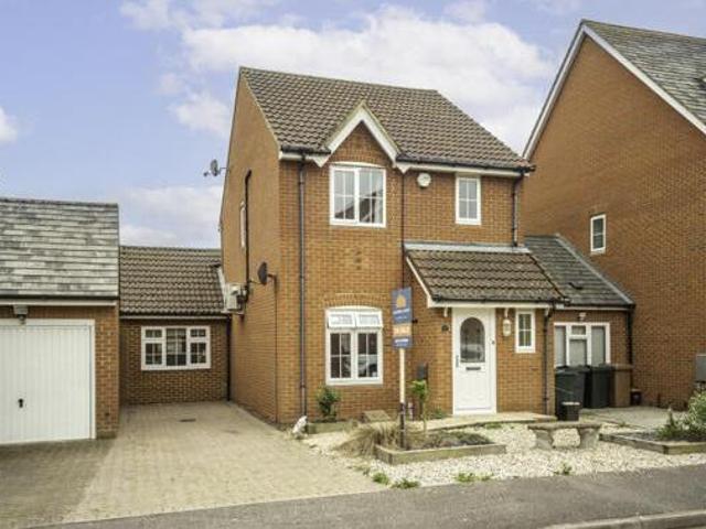 3 Bedroom Detached House For Sale In Chartfields