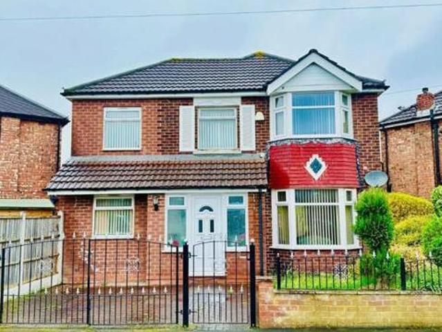 3 Bedroom Detached House For Sale In Cheadle, Greater Manchester