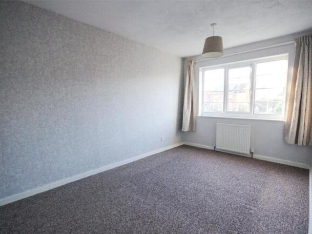 3 bedroom detached house for sale in Chelmer Close, Bedford, Bedfordshire, MK41