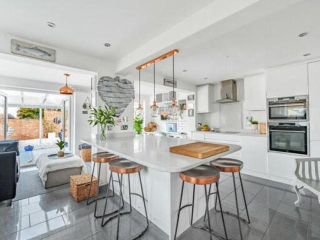 3 Bedroom Detached House For Sale In Cheltenham, Gloucestershire