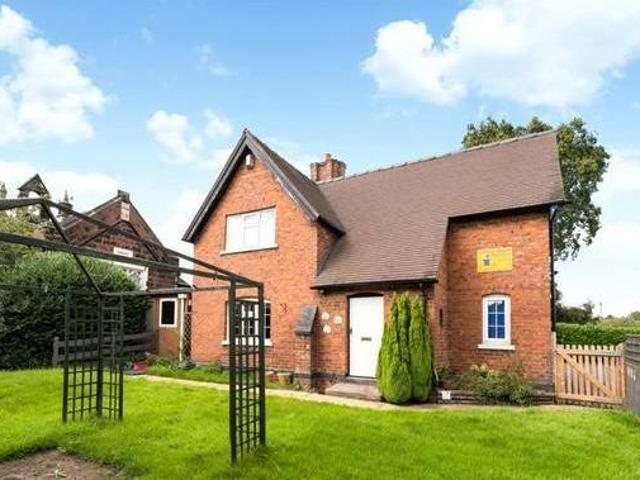 3 bedroom detached house for sale in Chester Road Tarporley Cheshire CW6 CW6