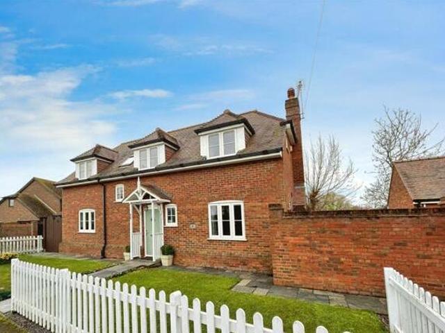 3 Bedroom Detached House For Sale In Chestfield